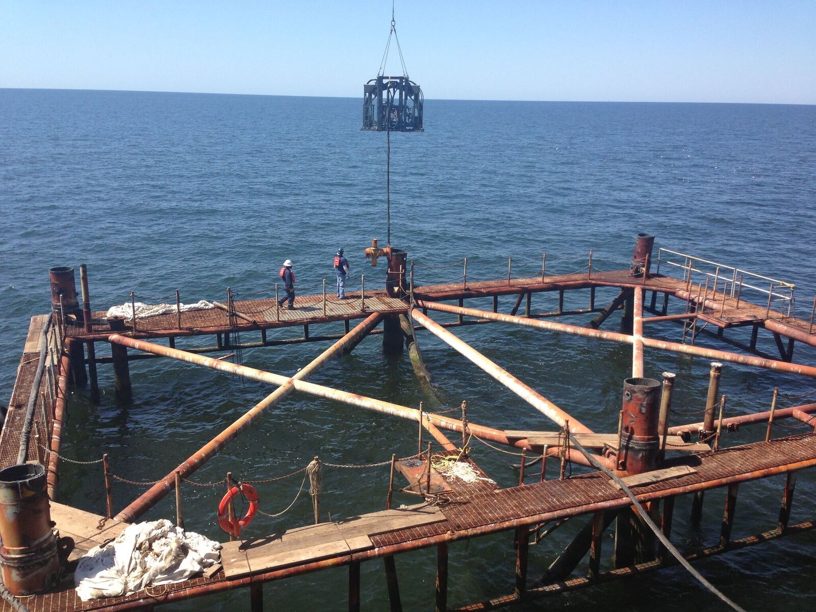 Platform Decommissioning | Oil & Gas Offshore Rig Decommissioning ...